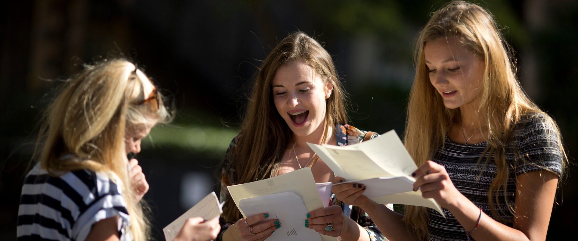 What is a grade 7 in gcse english?
